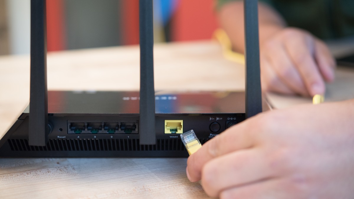 NetGear Nighthawk AC1750 (R6700v2) Review | Tested