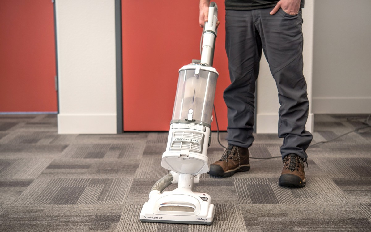Shark Navigator Lift-Away Professional Review | Tested