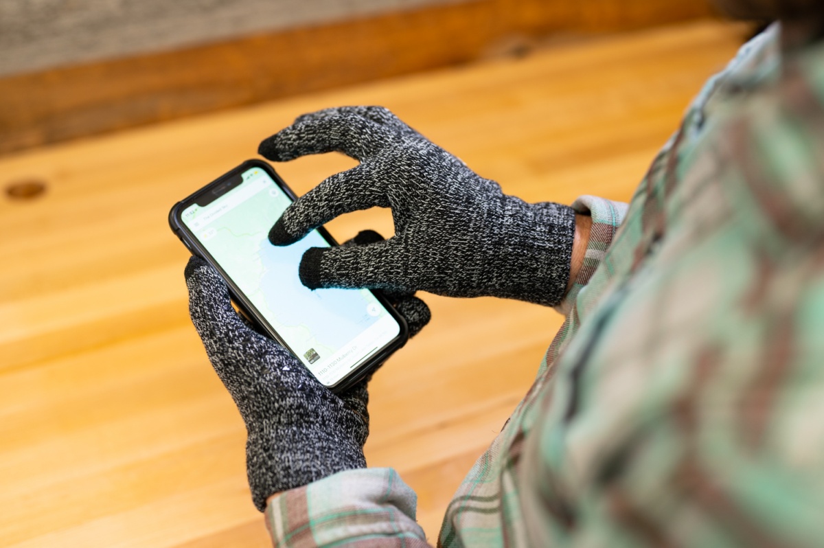 The 5 Best Touchscreen Gloves | Tested & Rated