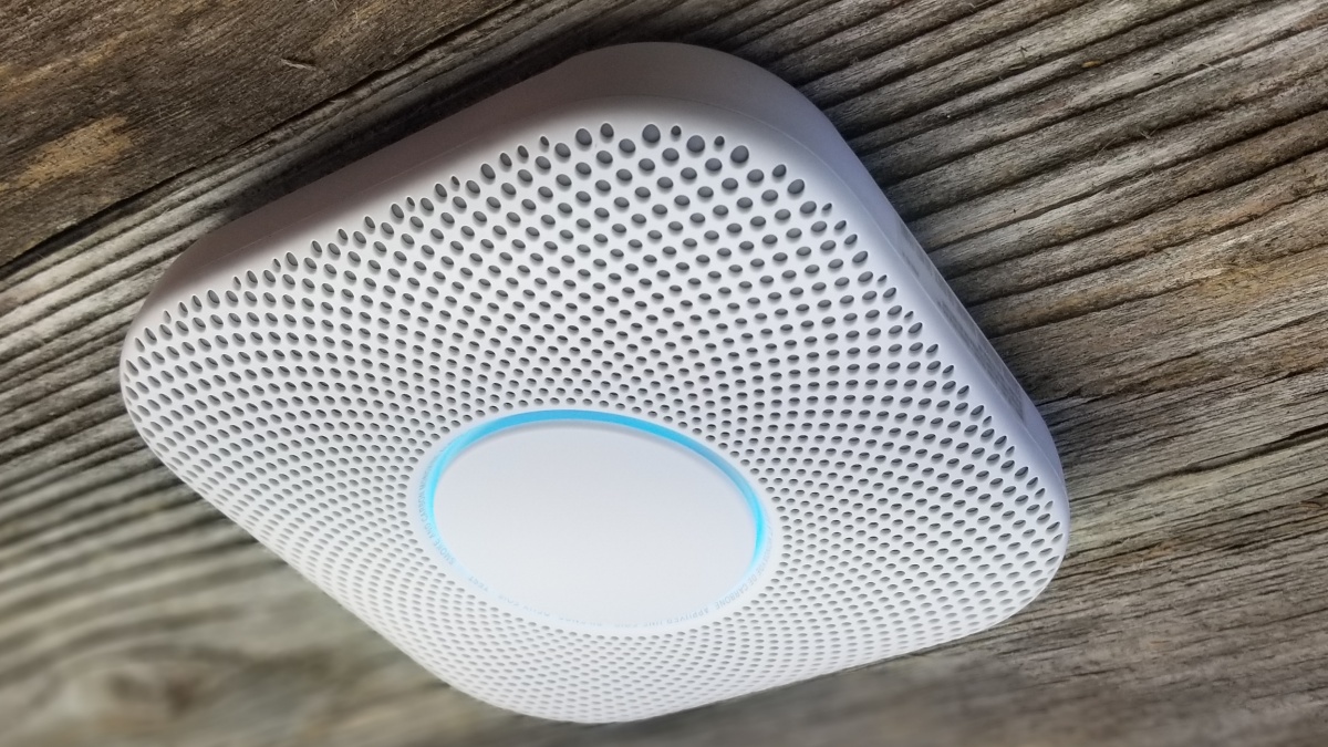 The 4 Best Smart Smoke Detectors | Tested & Rated