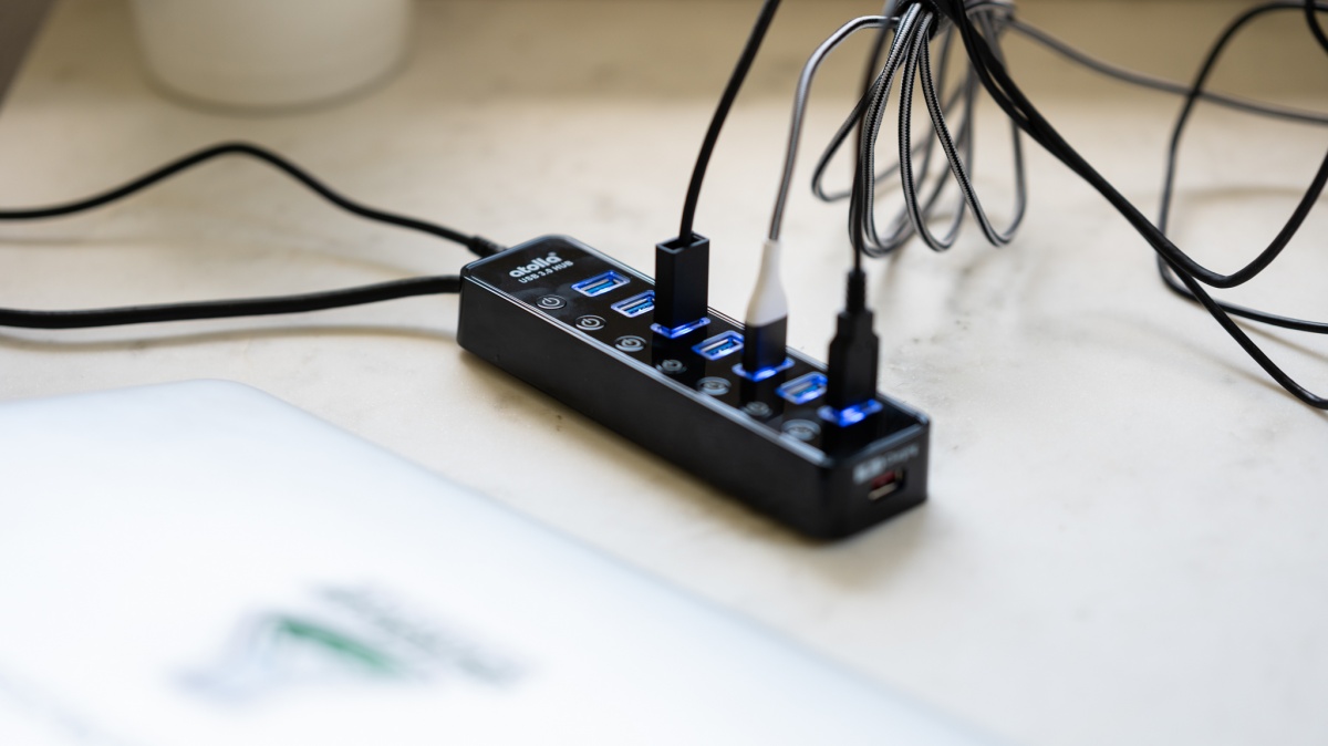 The 3 Best USB Hubs of 2025 | Tested & Rated