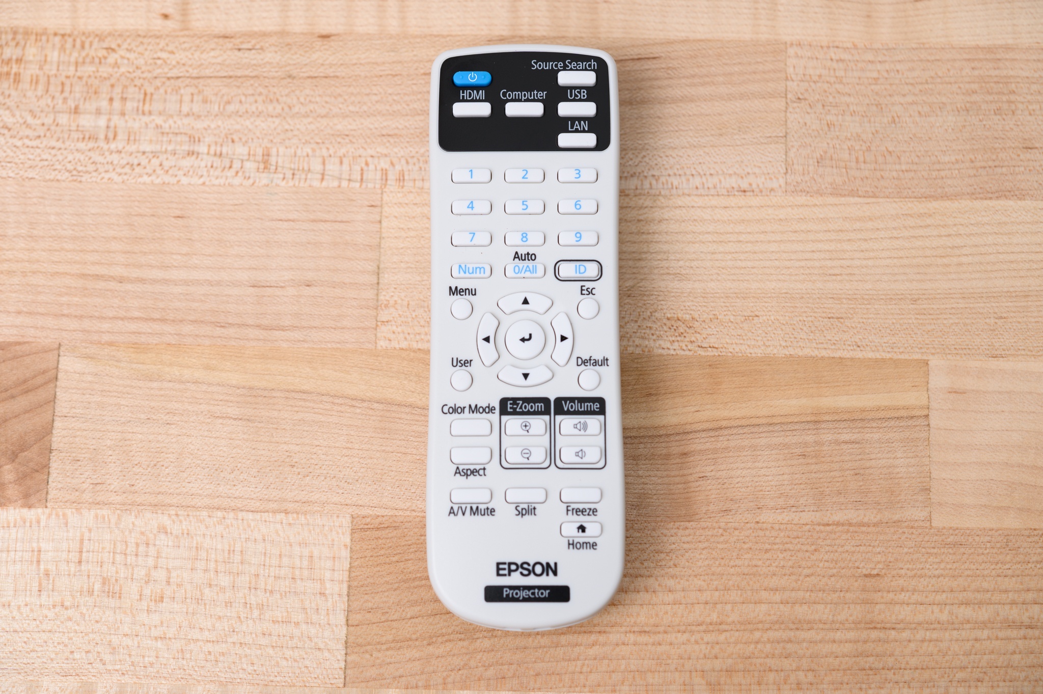 Epson Pro EX9240 Review | Tested by GearLab