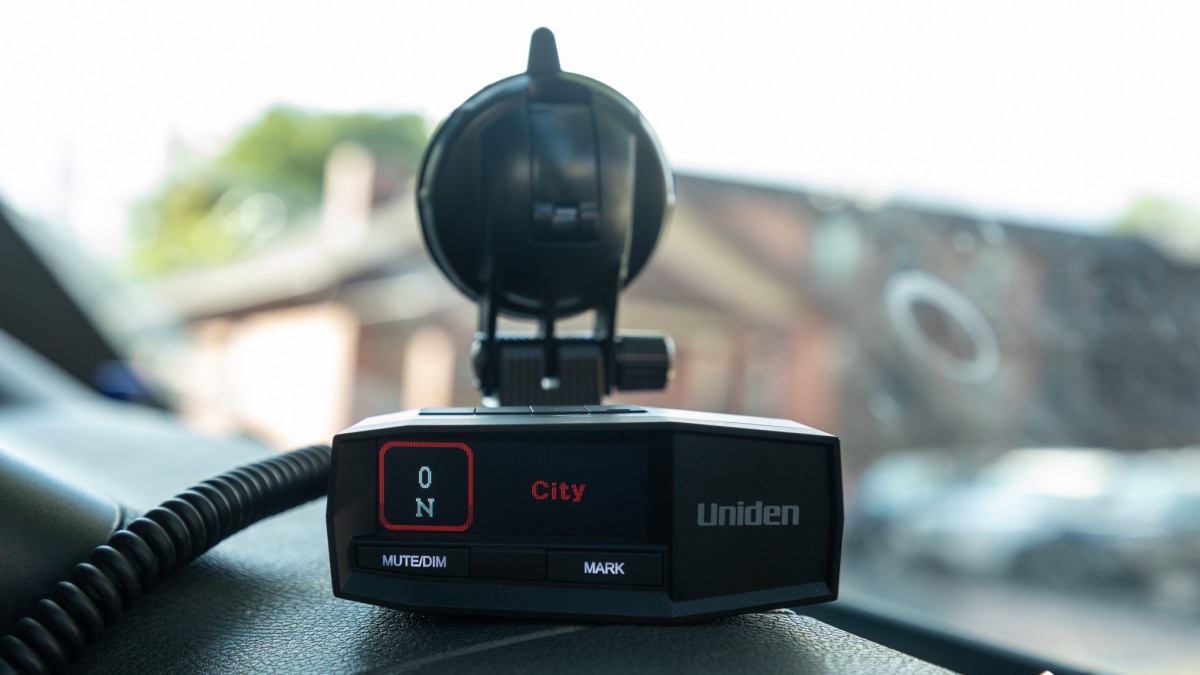 Uniden R8 Review | Tested & Rated