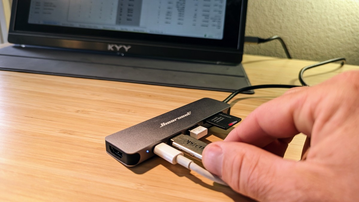 The 3 Best USB Hubs of 2025 | Tested & Rated
