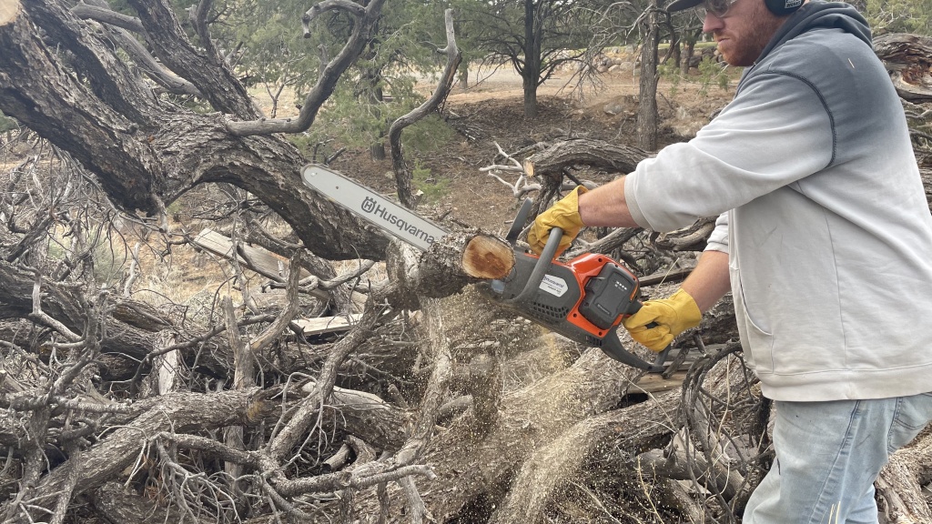 Husqvarna Power Axe 350i Review | Tested & Rated