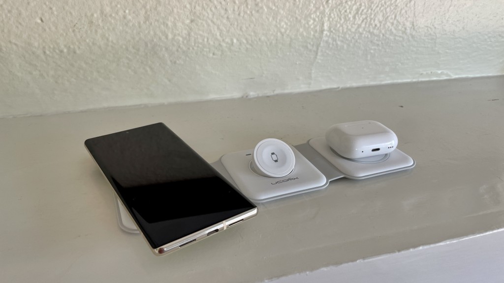 The 4 Best Wireless Chargers | Tested by GearLab