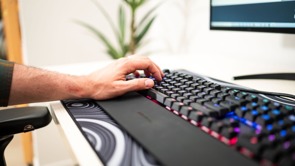 SteelSeries Apex Pro Review | Tested & Rated